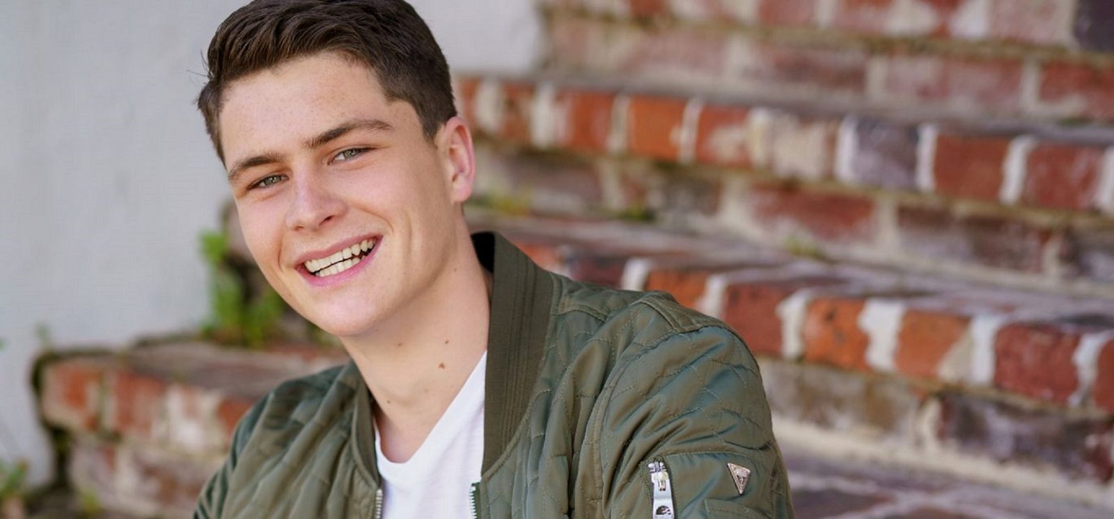 Exclusive Interview with Australian Actor James Bingham From Apple's ...