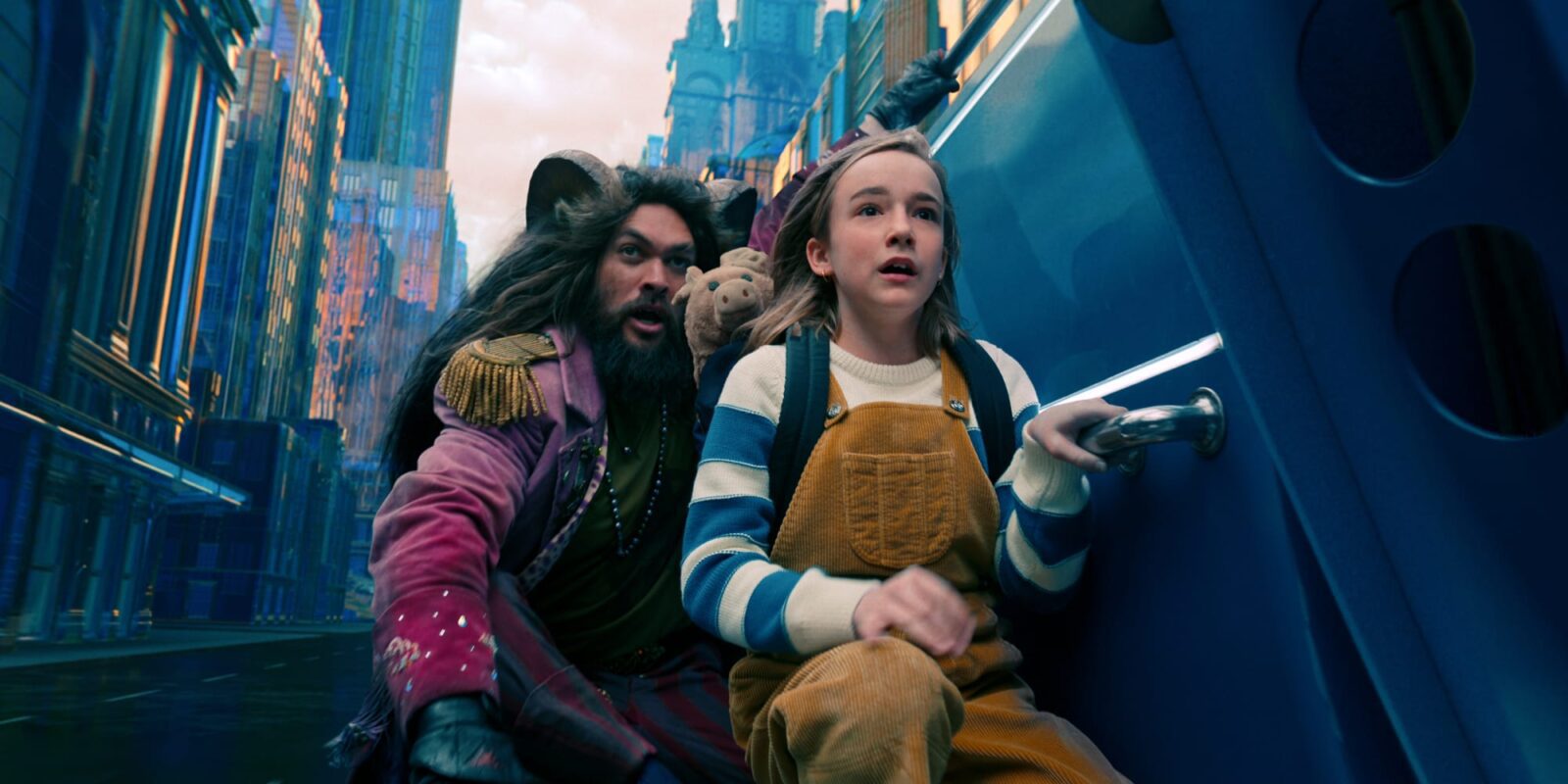 Trailer: Jason Mamoa and Marlow Barkley Lead Netflix's New Fantasy Film ...