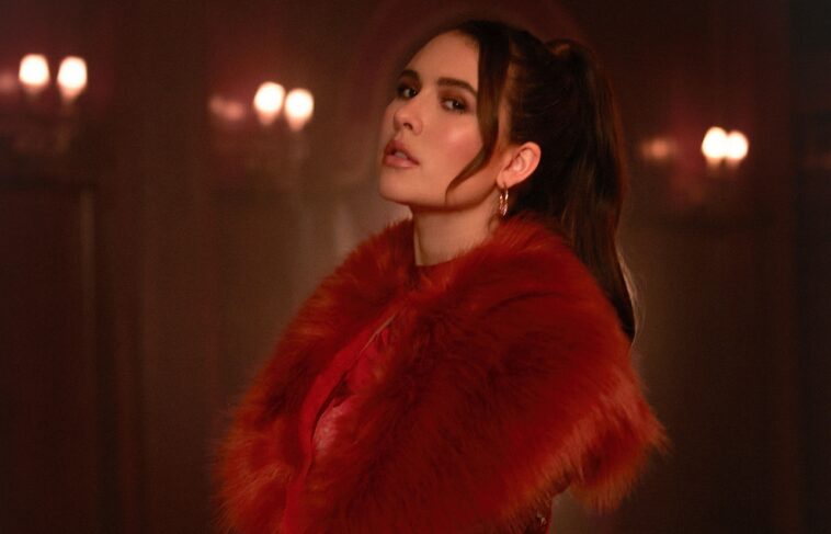 Mimi Webb Releases Latest Single “Roles Reversed” From Her Forthcoming ...