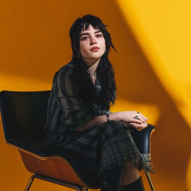 WomenOutLoud! : Sophie Thatcher - OutLoud! Culture