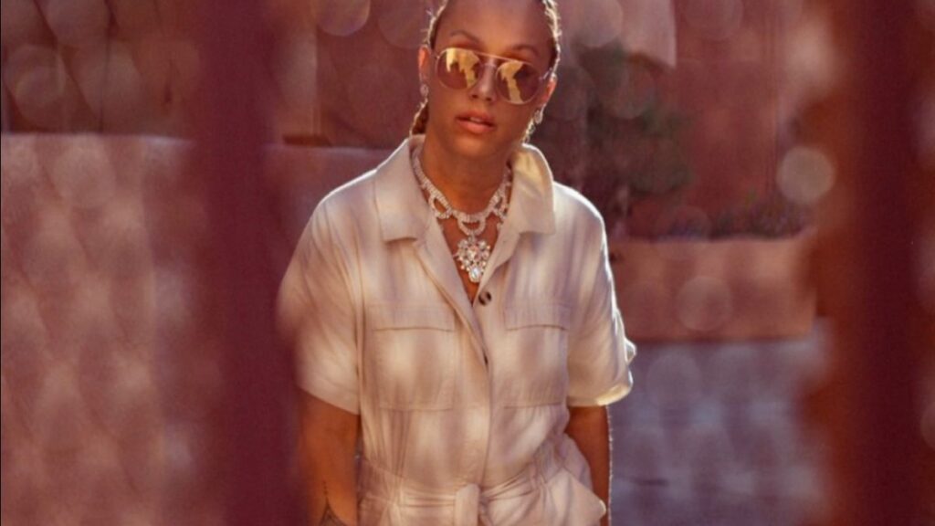 INsiders Guide: Dessy Di Lauro, Magali, a Cult, TYLER HALVERSON, BOYS ...