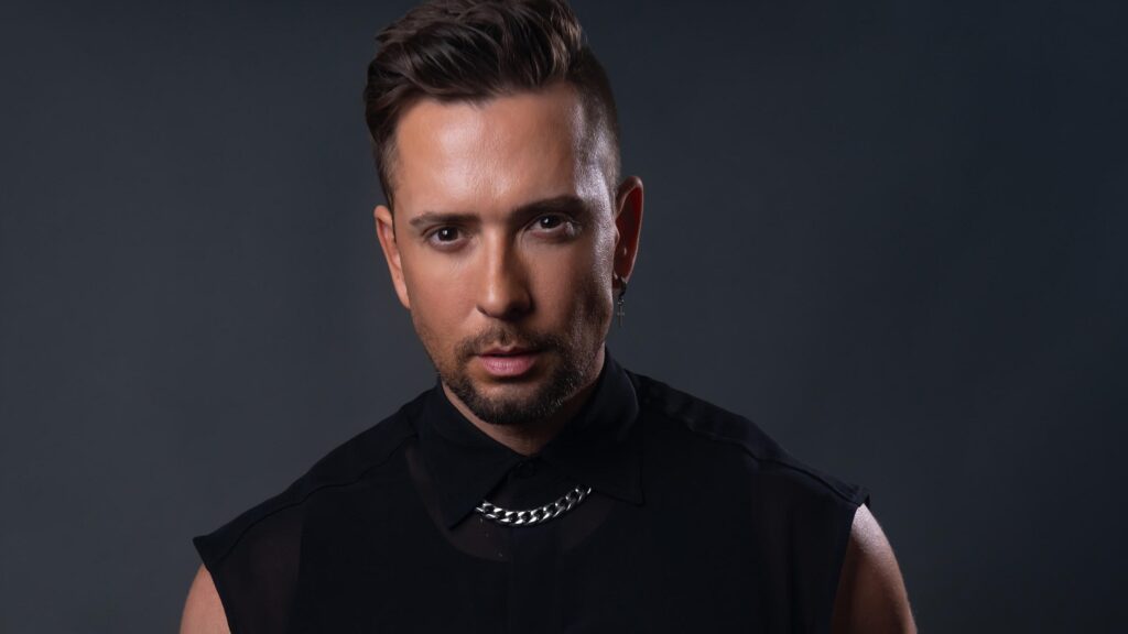 Exclusive Interview with American Idol Finalist, David Hernandez ...